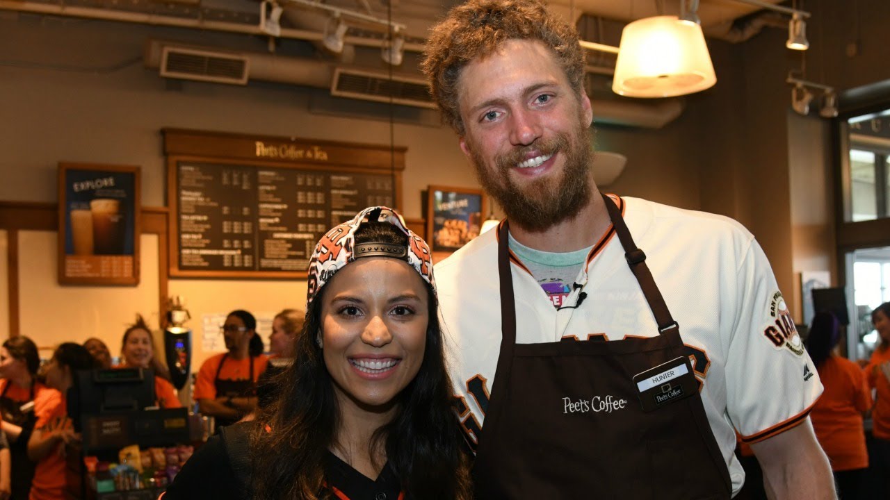 HUNTER & LEXI PENCE BECOME PEET'S COFFEE BARISTAS!!!! - DAY IN THE LIFE ...