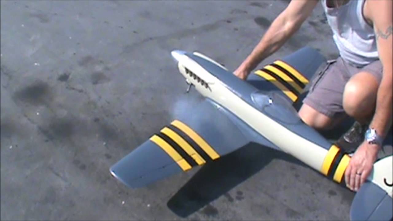 Supermarine Spiteful maiden flight - YouTube