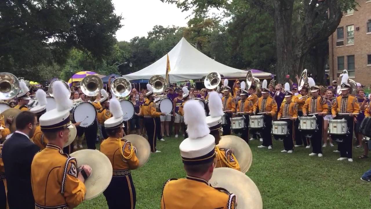 LSU Tiger Band Drums and Tubas Earthquake - 2016 Mississippi State ...
