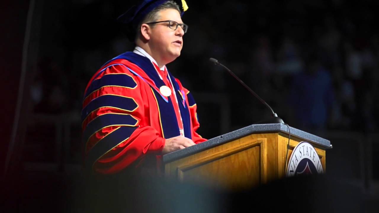 Fresno State grads celebrate 104th Commencement - YouTube
