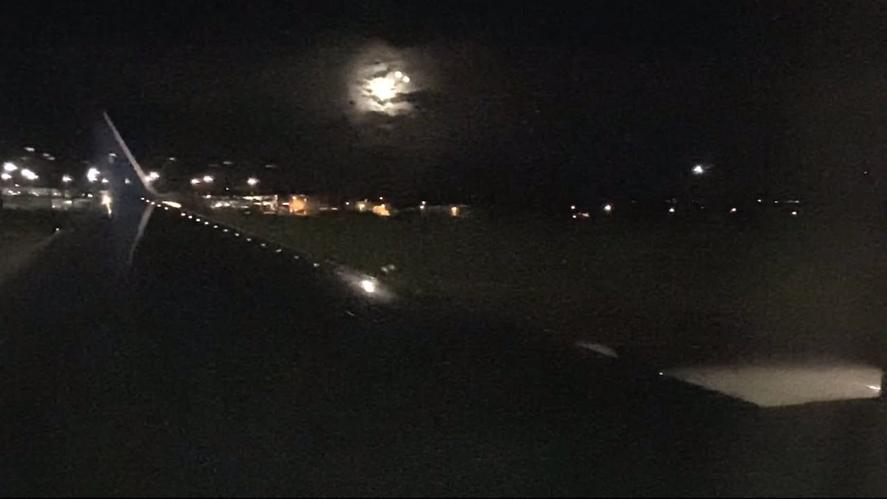 Delta 757-200 Night Takeoff from Minneapolis - YouTube