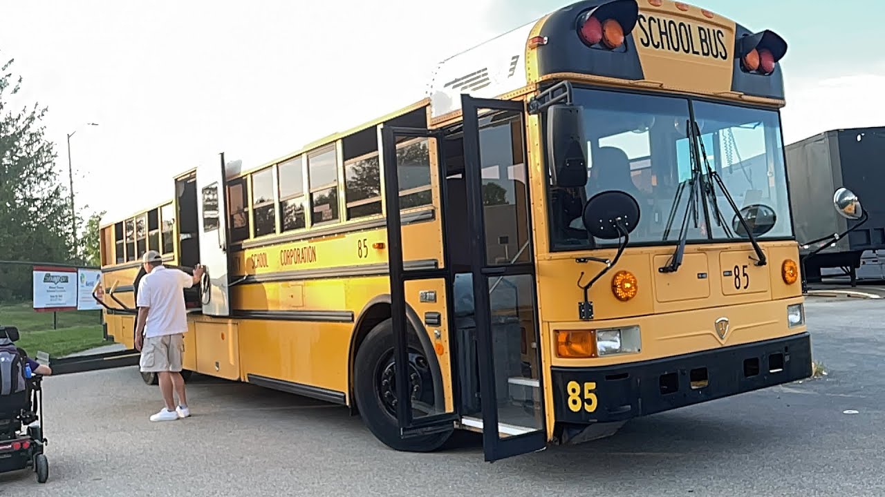 2006 IC RE 300 #85 - YouTube