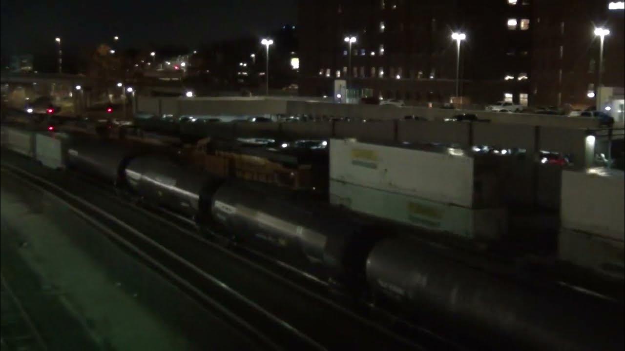 BNSF EB Mixed Freight Meets BNSF WB Intermodal. Kansas City, MO 2/1/25 - YouTube