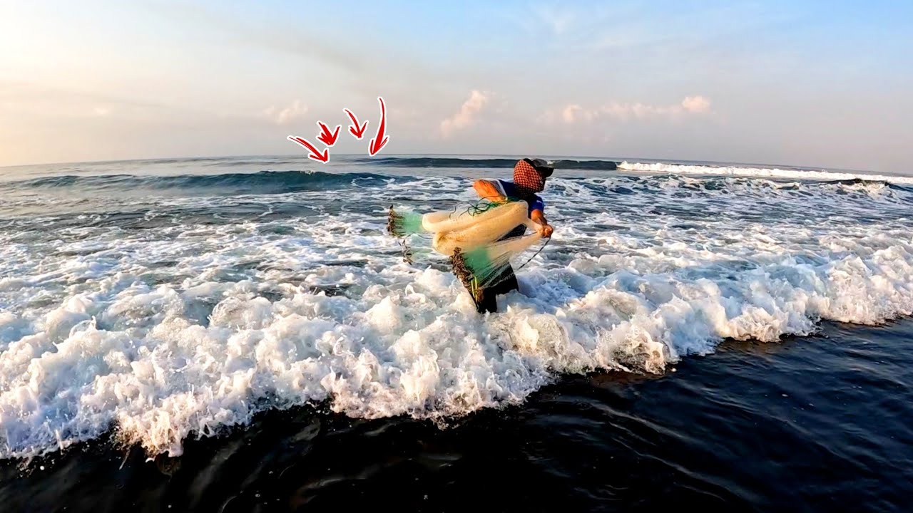 lanzó la atarraya fuerte y miren todo lo que Atrapó 😱🚫⚠️ #elsalvador # ...