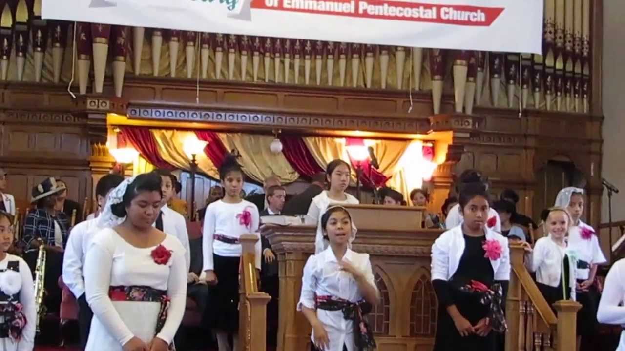 Hallelujah with sign language - YouTube