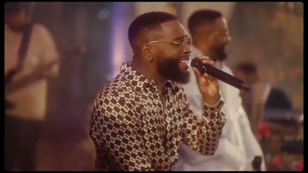 Tayc feat Fally Ipupa Suis m…e 1 - YouTube