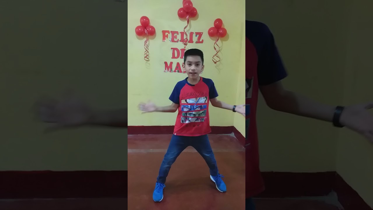 Baile : Con calma - YouTube