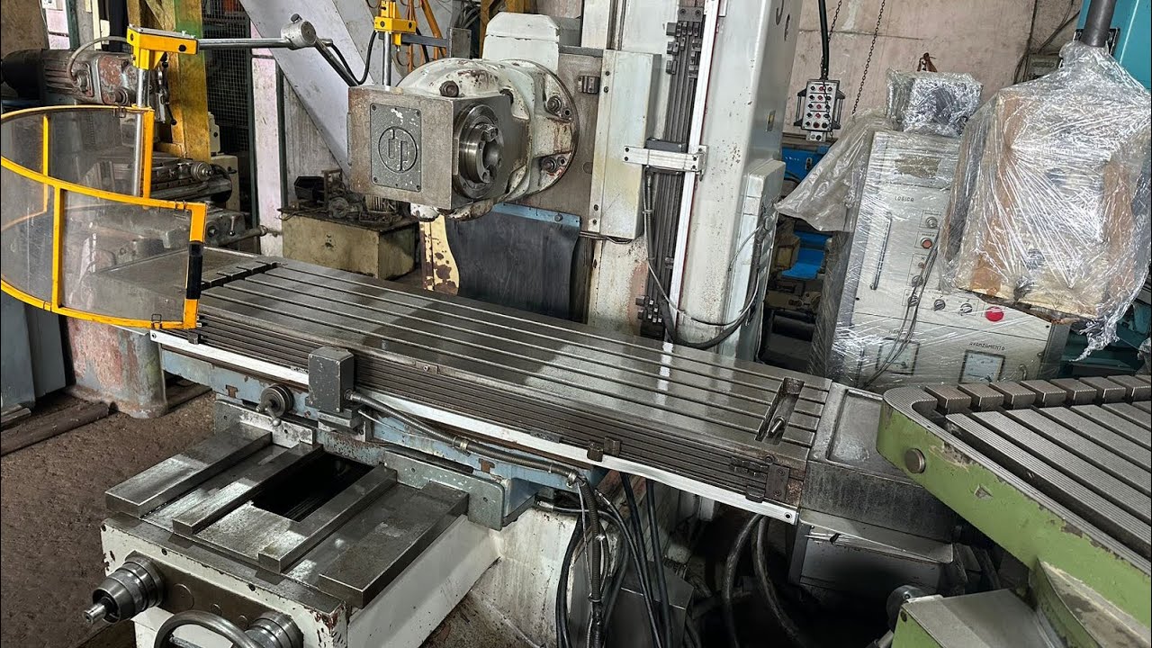 SECMU(Italy) Bed Milling Machine - YouTube