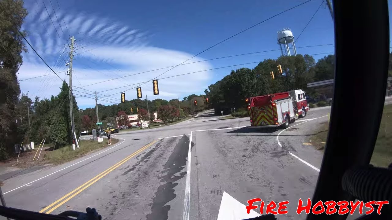 Engine and Rescue Responding to Structure Fire [4k GoPro] - YouTube