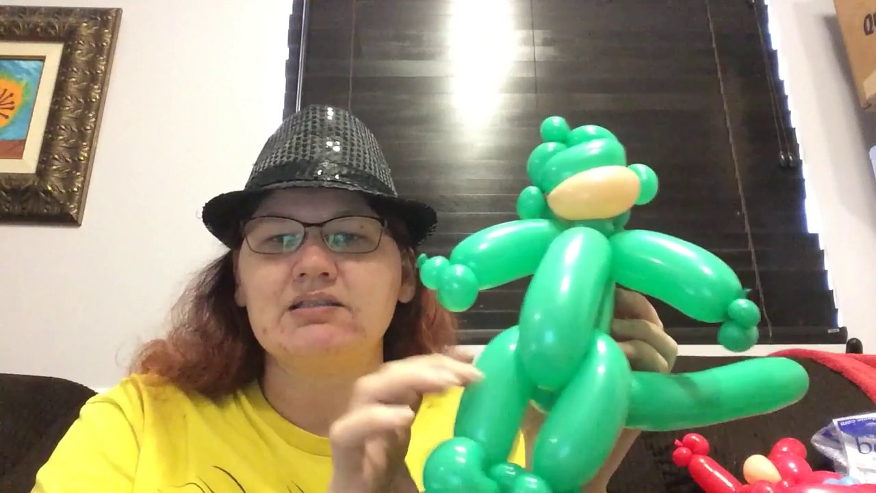 Balloon PJ Mask Gecko - YouTube