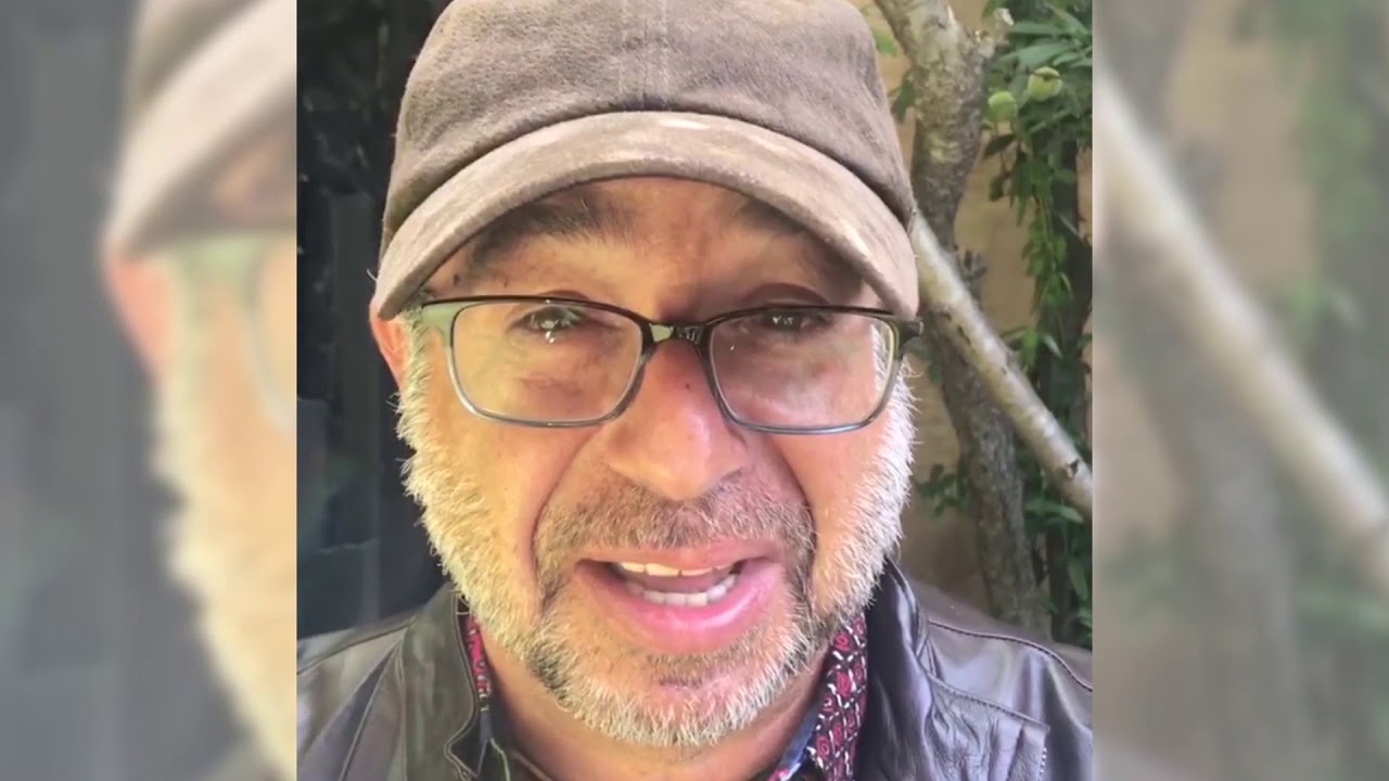 LIVE COLOURFULLY | CHAMELEON PAINTWORKS BY JOE NICOLETTI | 009 - YouTube