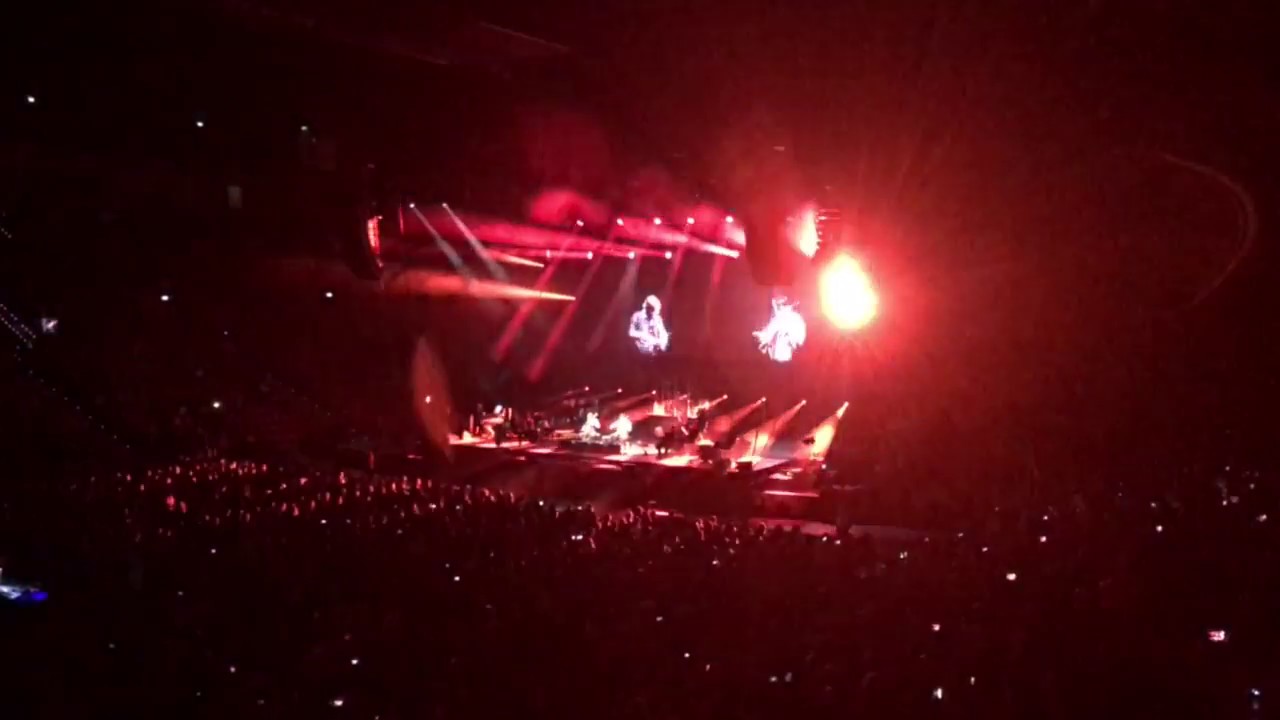 2CELLOS - Smooth criminal live in Sofia 2017 - YouTube