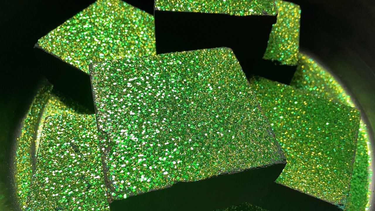 Vibrant Green Dyed Gym Chalk - YouTube