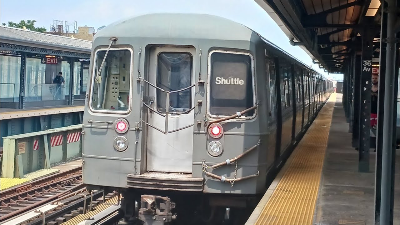 MTA (N) Shuttle trains @ 36th Avenue - YouTube