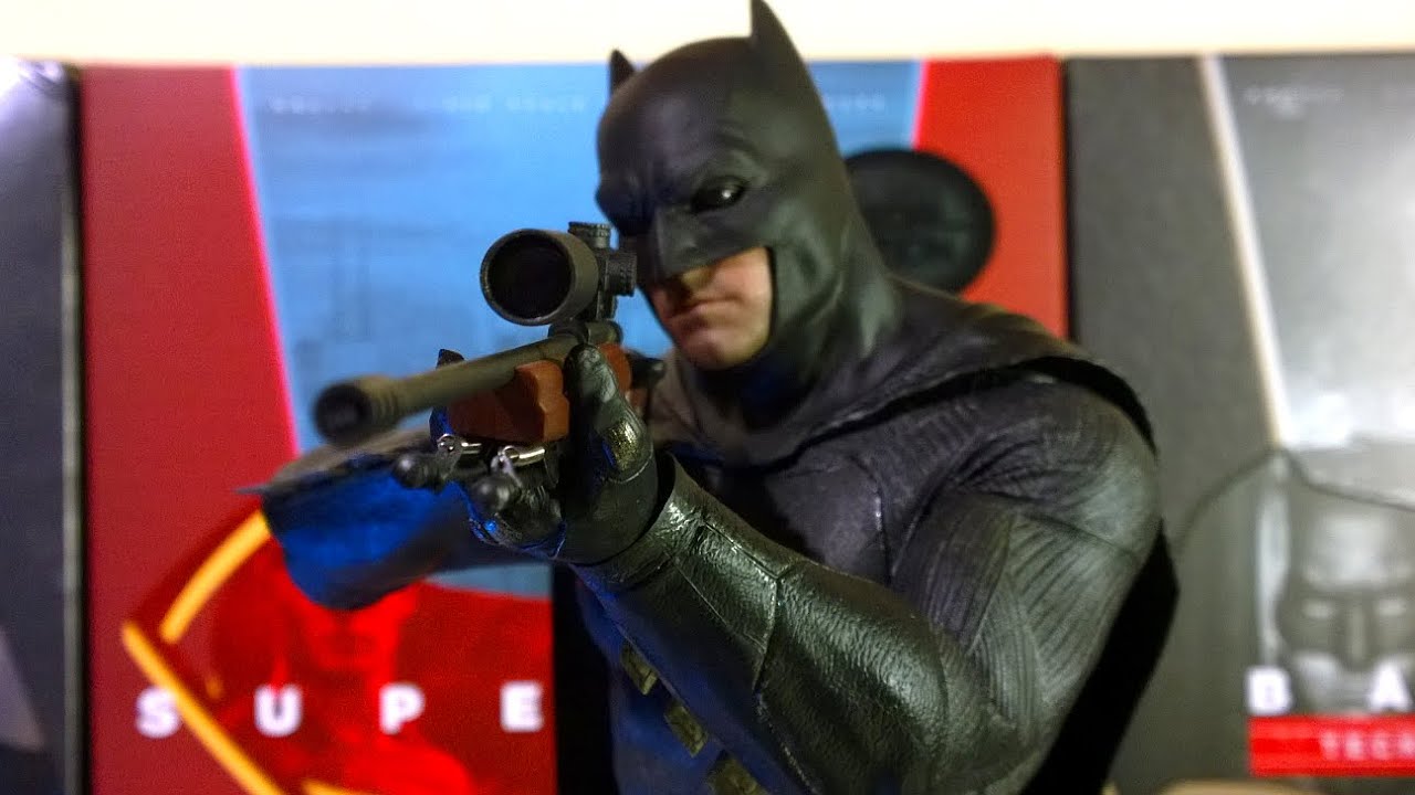 HOT TOYS BvS BATMAN POSE SESSION - YouTube