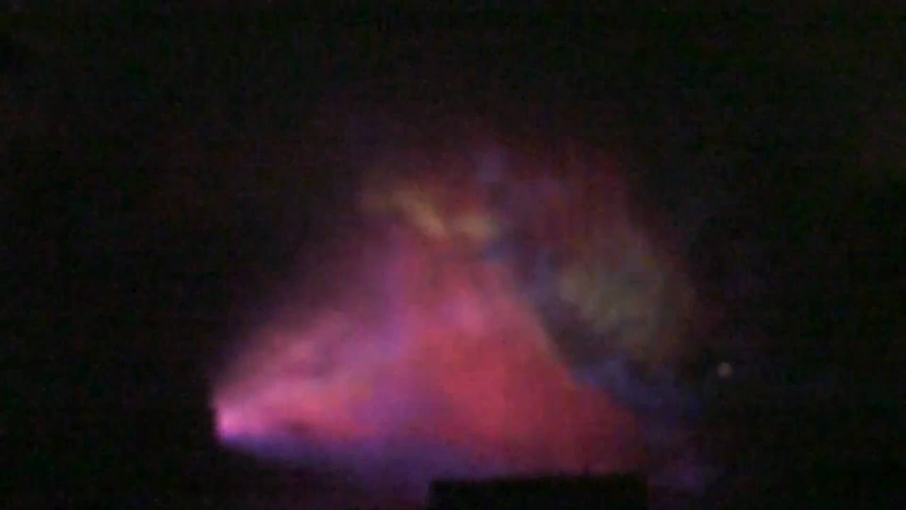 Disneyland Fantasmic! Maleficent Dragon (Murphy) 9-12-09 - YouTube