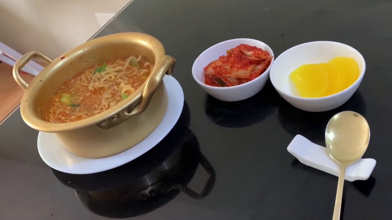 How To Cook Korean Ramyeon Ramyun Easy Recipe Dinosaur Fam Youtube