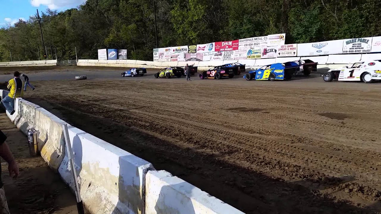Highland Speedway Doug Tye 4D, B MOD 60 lap Feature 5 Oct 14 - YouTube