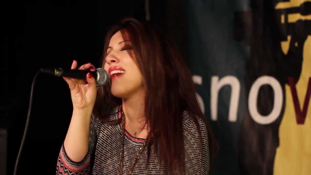 Sahar Seddiki: At Last (Mélange performance) - YouTube