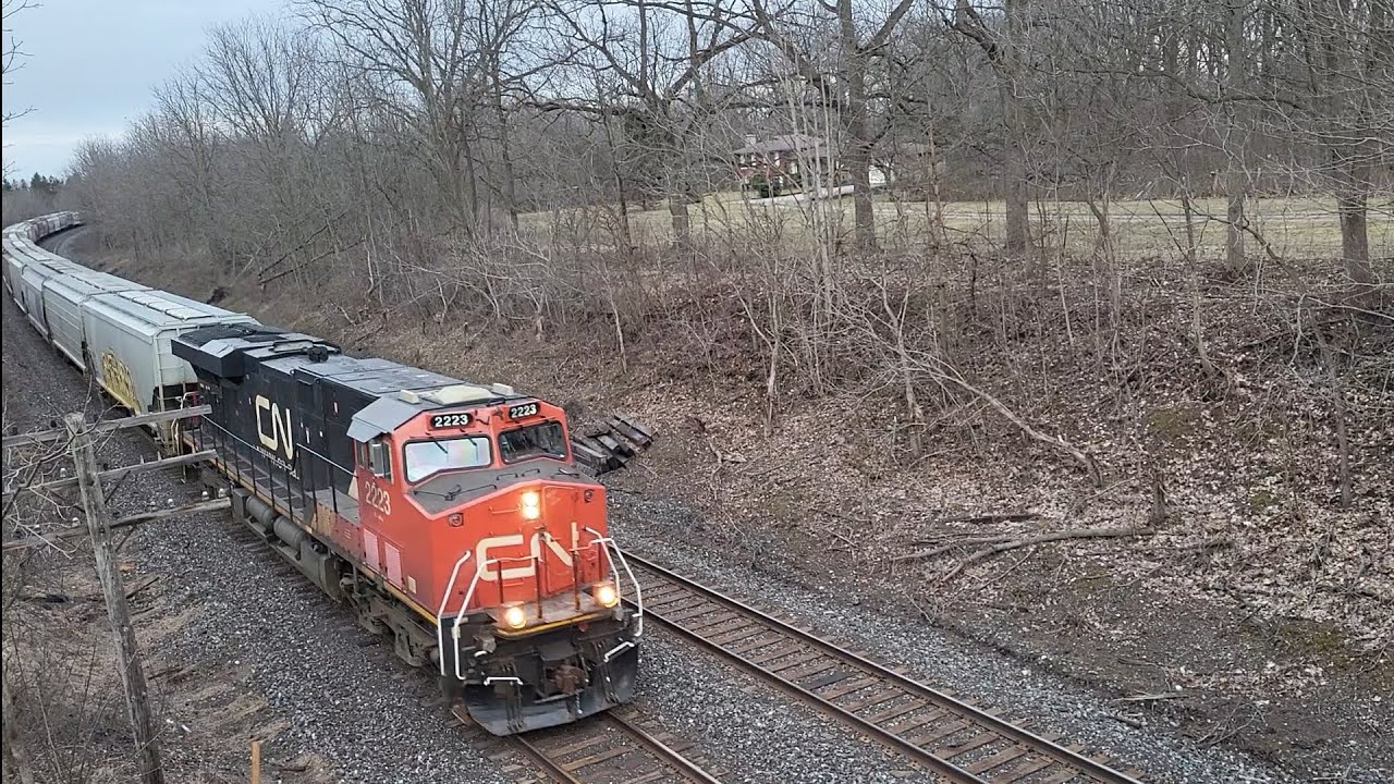 CN super long freight train with DPU - Greeting from train engineer ...
