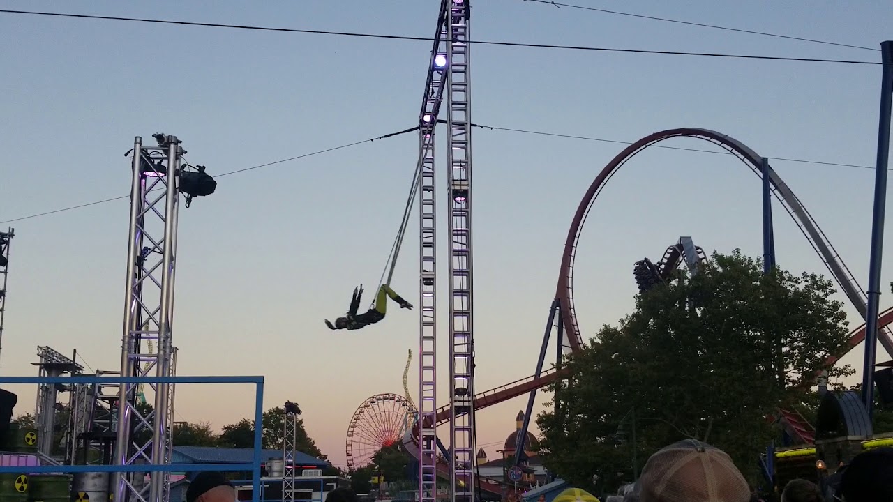 Skeleton crew @ Cedar Point 2018 Halloweekends part 1 - YouTube