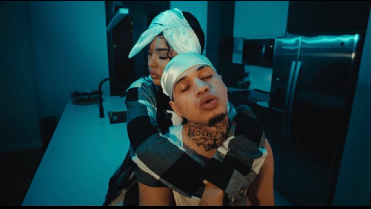 QUEEN PARKER ft @Tyking - No la Suelte' (Video Official) - YouTube