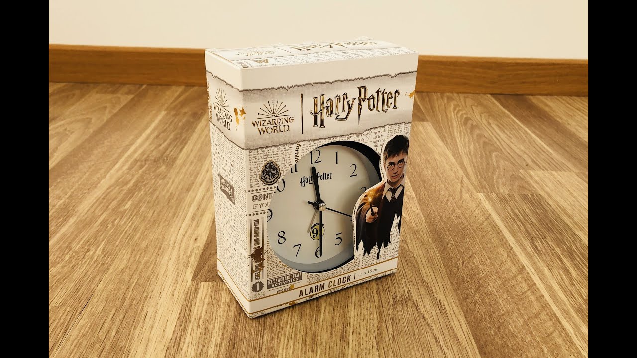 Sinsay Harry Potter platform 9 3/4 Clock - YouTube