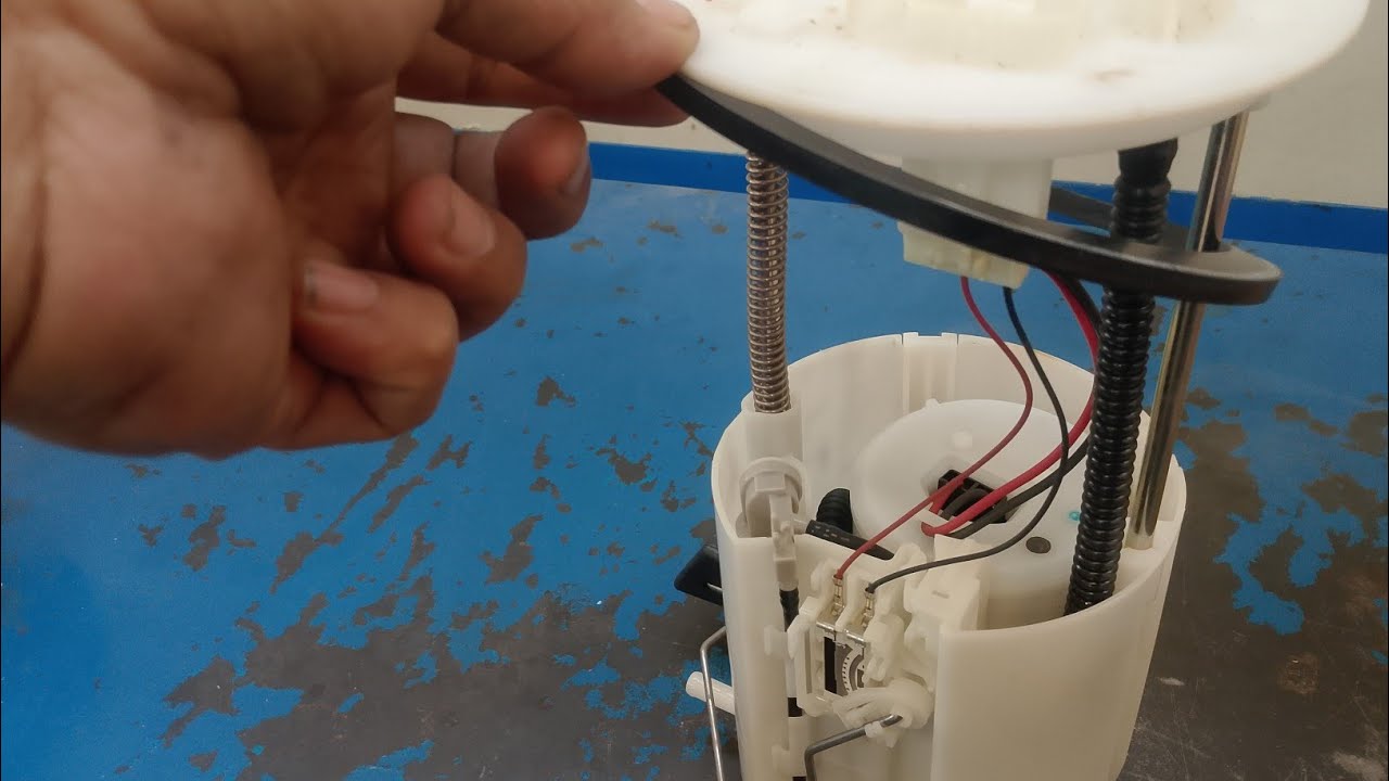 Mitsubishi ASX model ( how to install and dismantle fuel filter ( tech ...