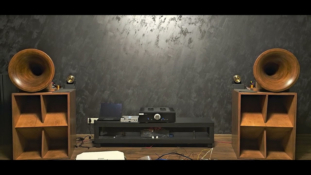 jbl 2226g instaled in bass cabinets. testing with bass drops song - YouTube