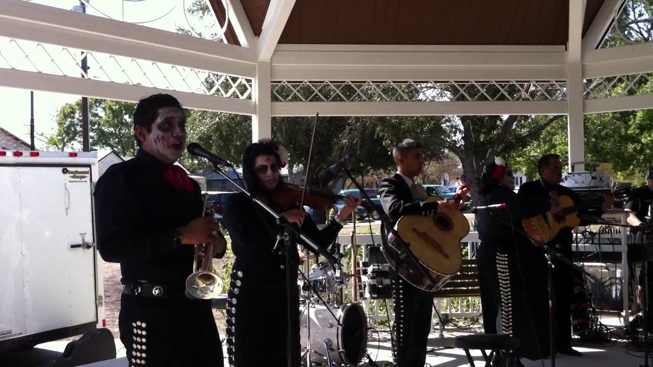 Mariachi Corazon de Tejas: Bonito Tecalitlan - YouTube