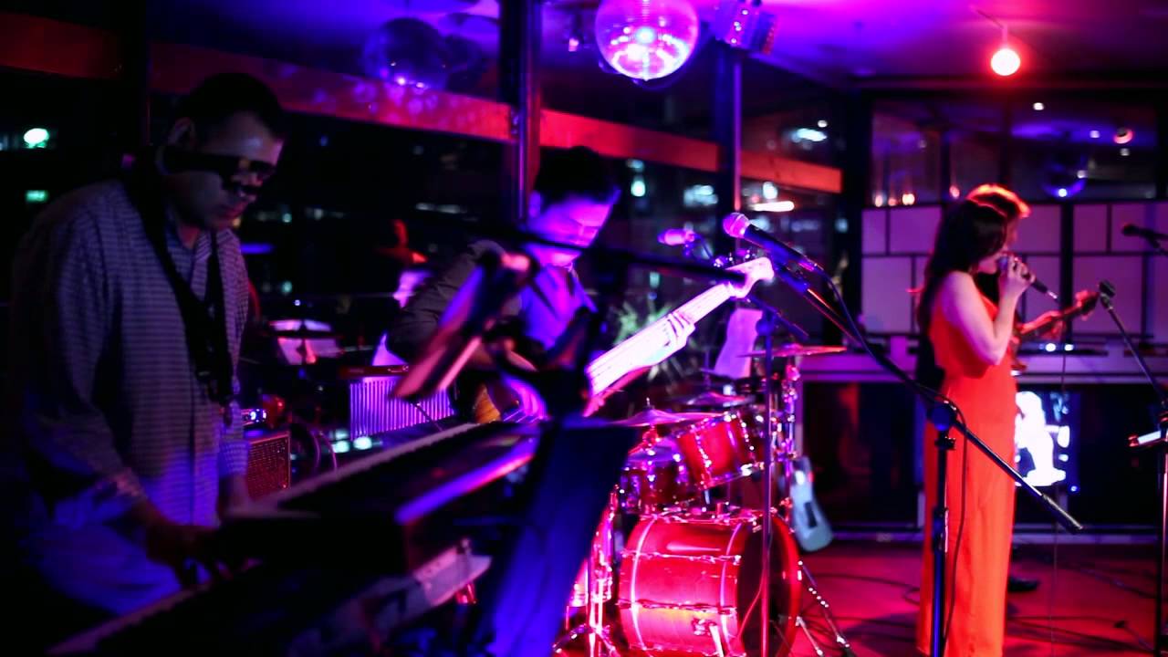 Blue Velvet Band - YouTube