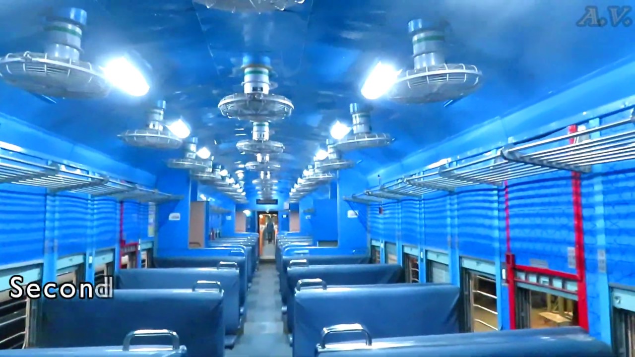 Mumbai Pune PRAGATI EXPRESS | Upgraded Utkrisht Rake | Colorful ...