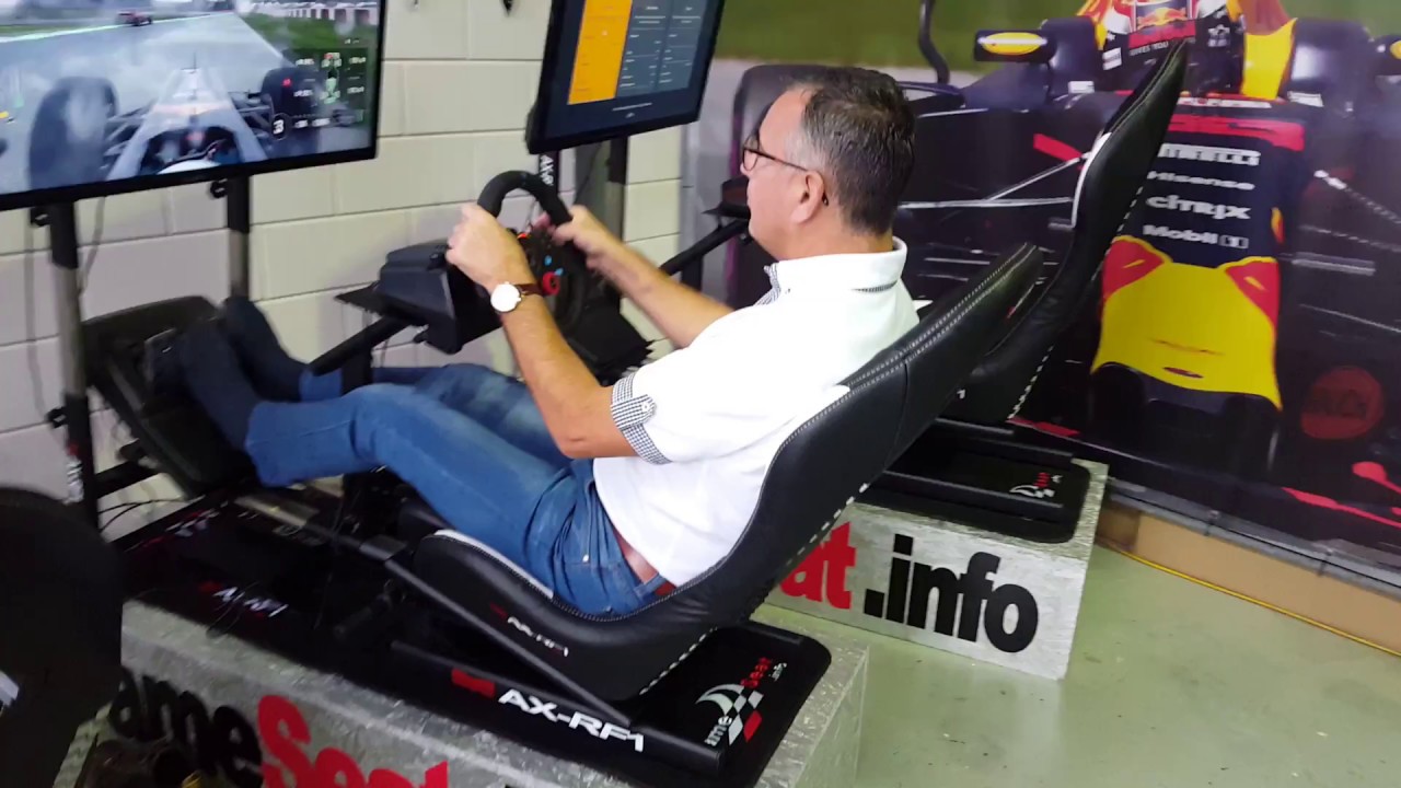Race simulator met ondernemer Joop Koot - YouTube