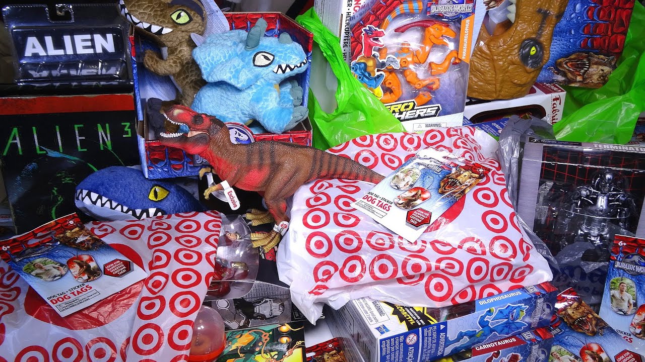 TOY HAUL JUNE, Action Figures, Jurassic World, and other random stuff ...