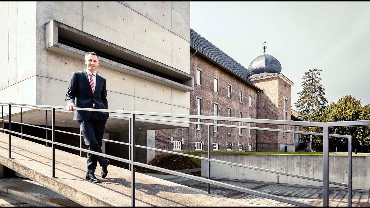 CEO Arthur van der Wal - YouTube