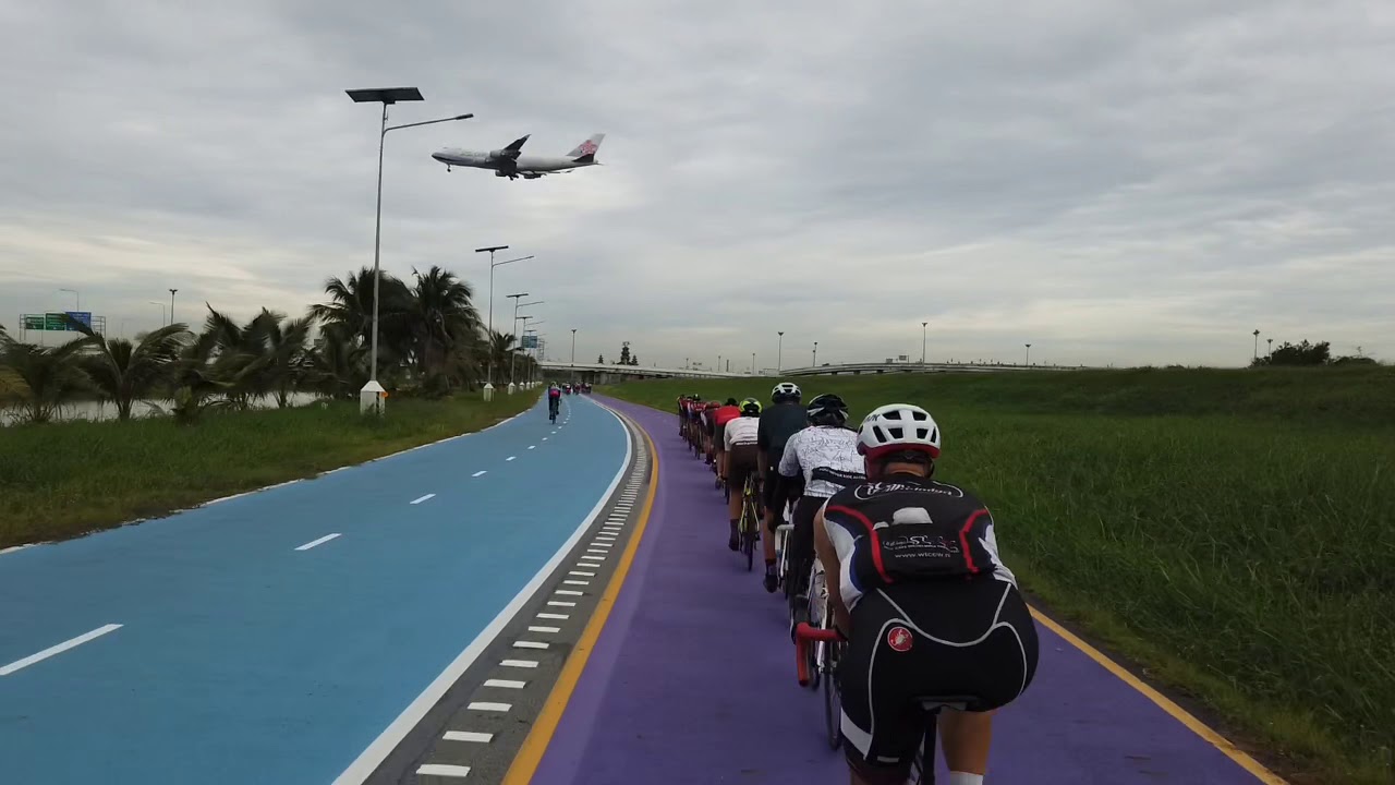 Happy Healthy Bike Lane 🚴🏻‍♂️ - YouTube