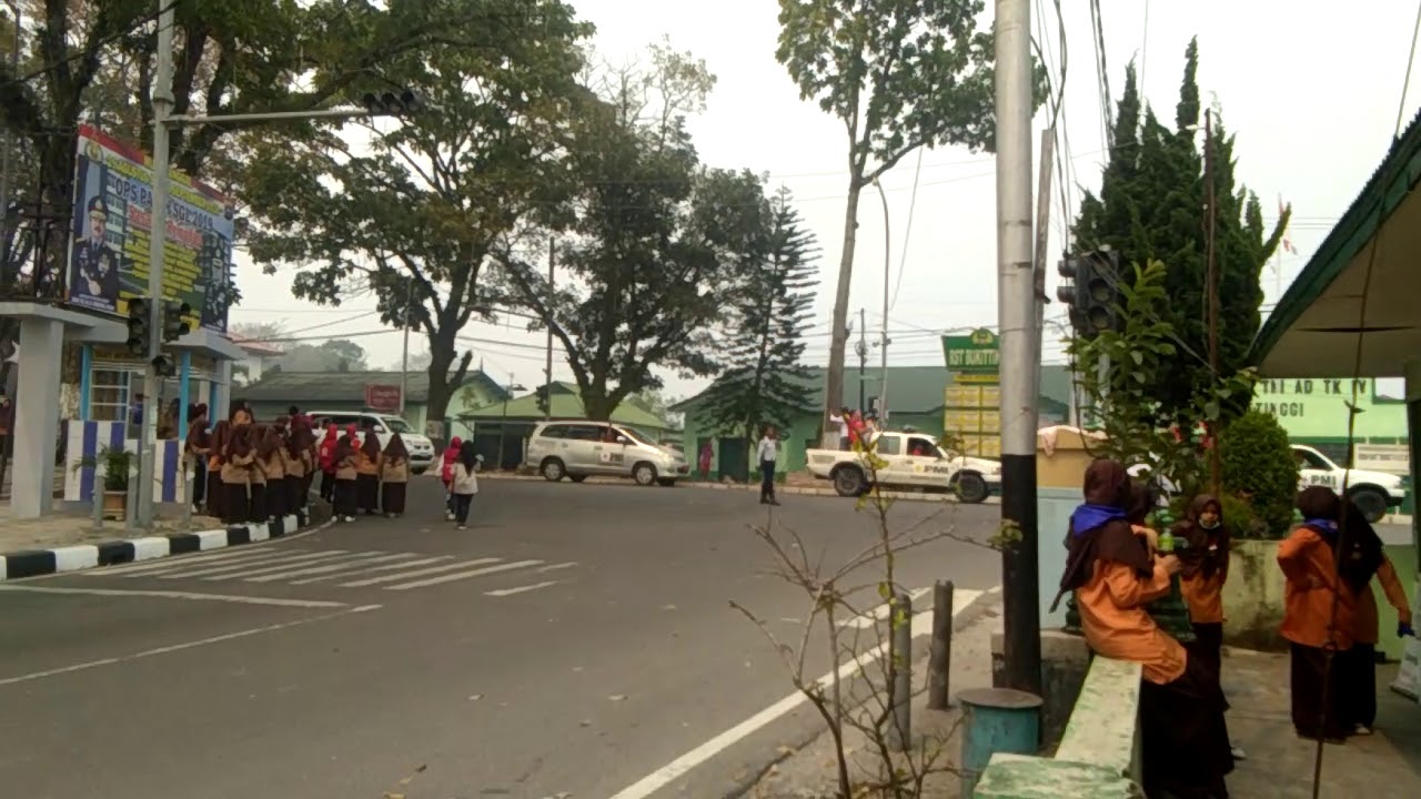 Pawai hut pmi di sumbar - YouTube