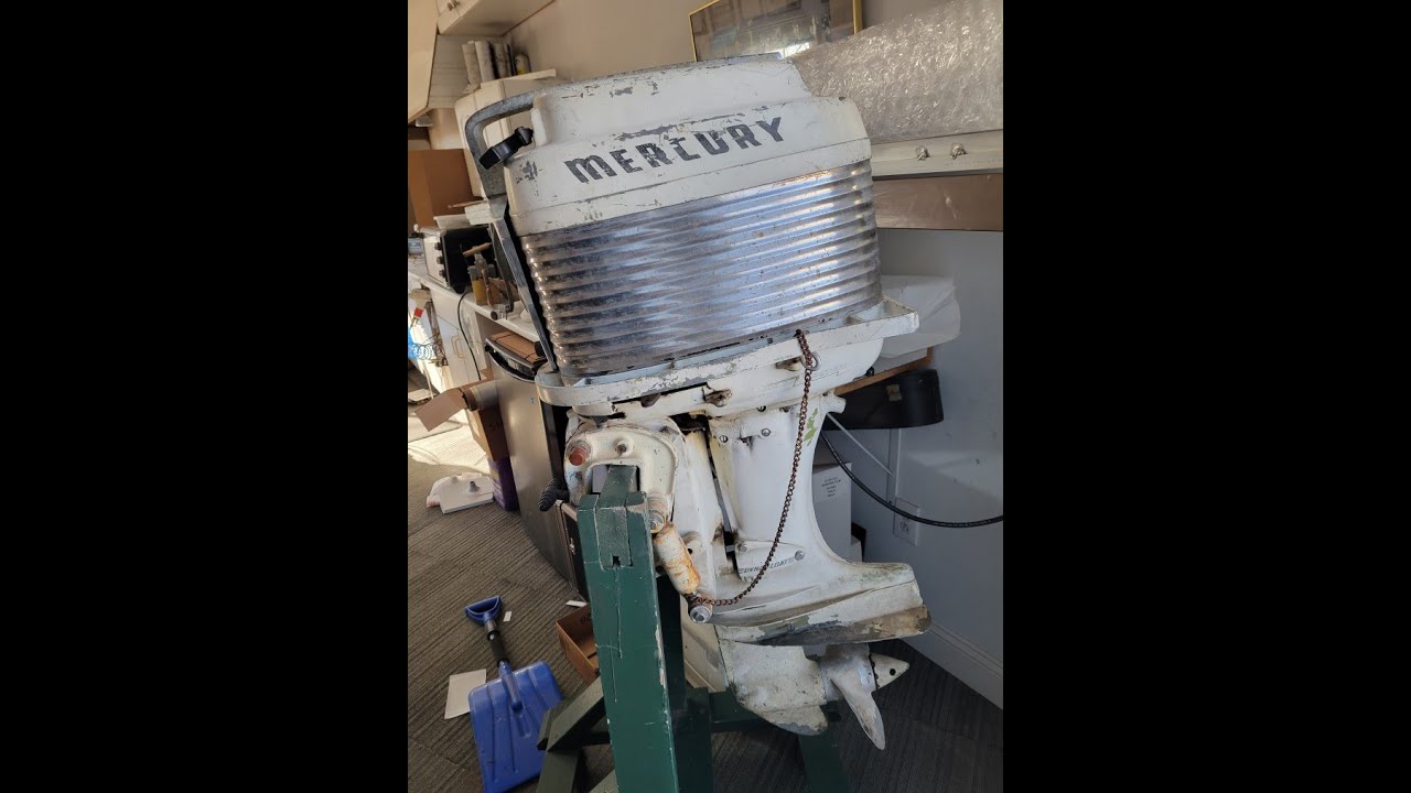 1959 Mercury Mark 58A outboard motor cylinder inspection - YouTube