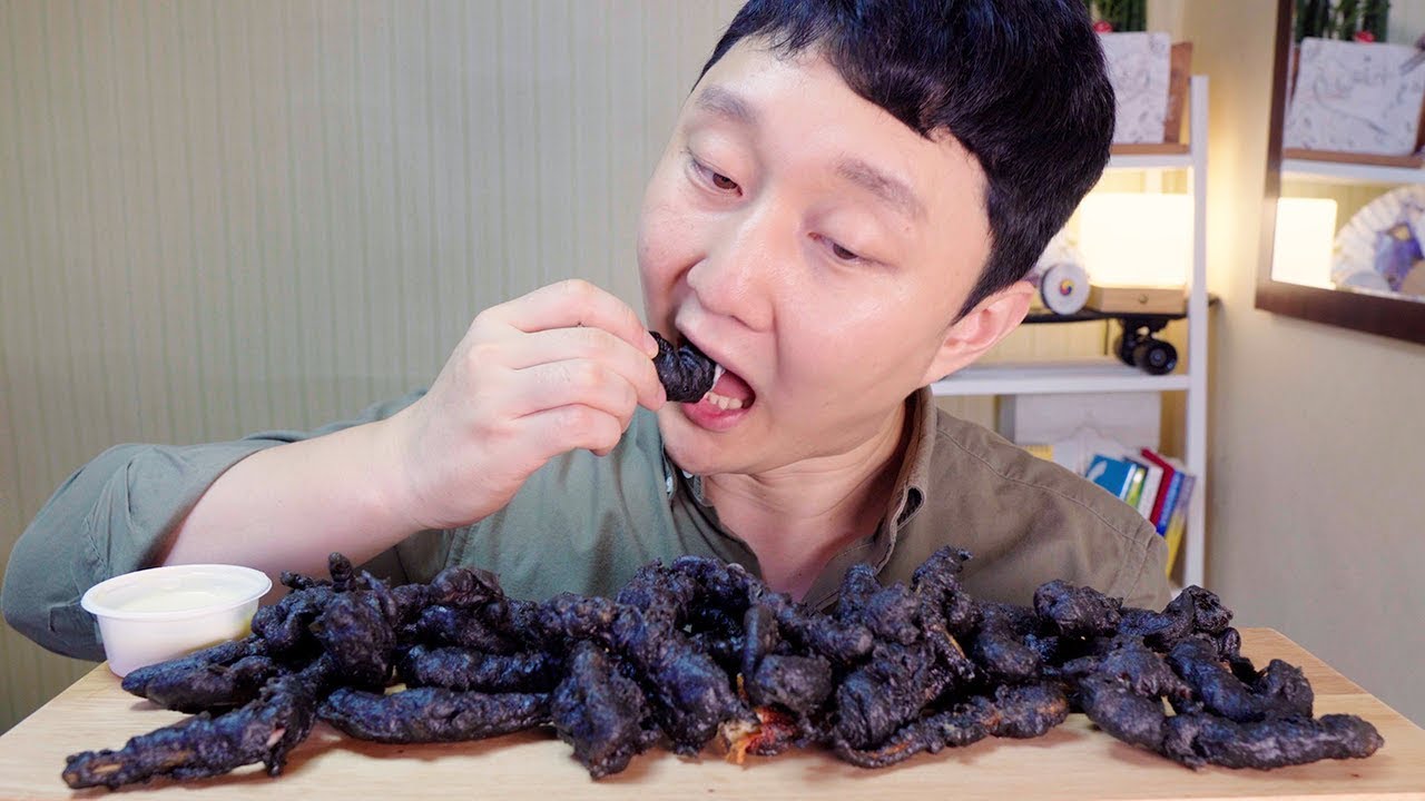 Real Sound 오징어 먹물 튀김 먹튀 리얼 이팅 사운드 먹방 / Deep-fried Squid Ink Mukbang b ...
