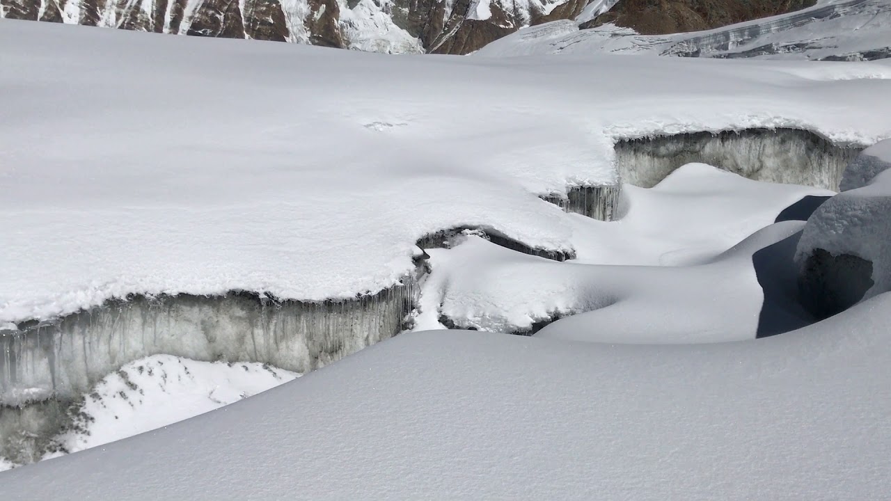Singu Chuli, montagna nepalese di 6501 mt - YouTube