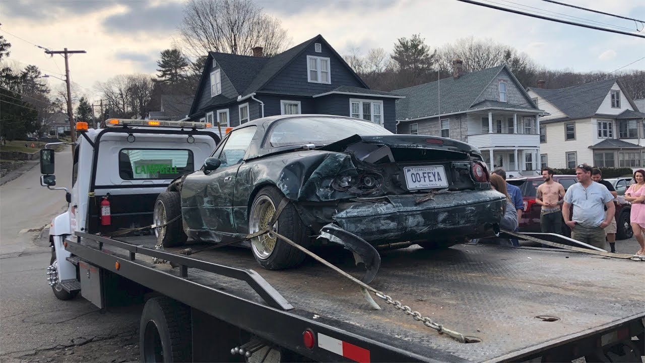 TOTALED MIATA, A BETTER LOOK AT THE CAR! - YouTube