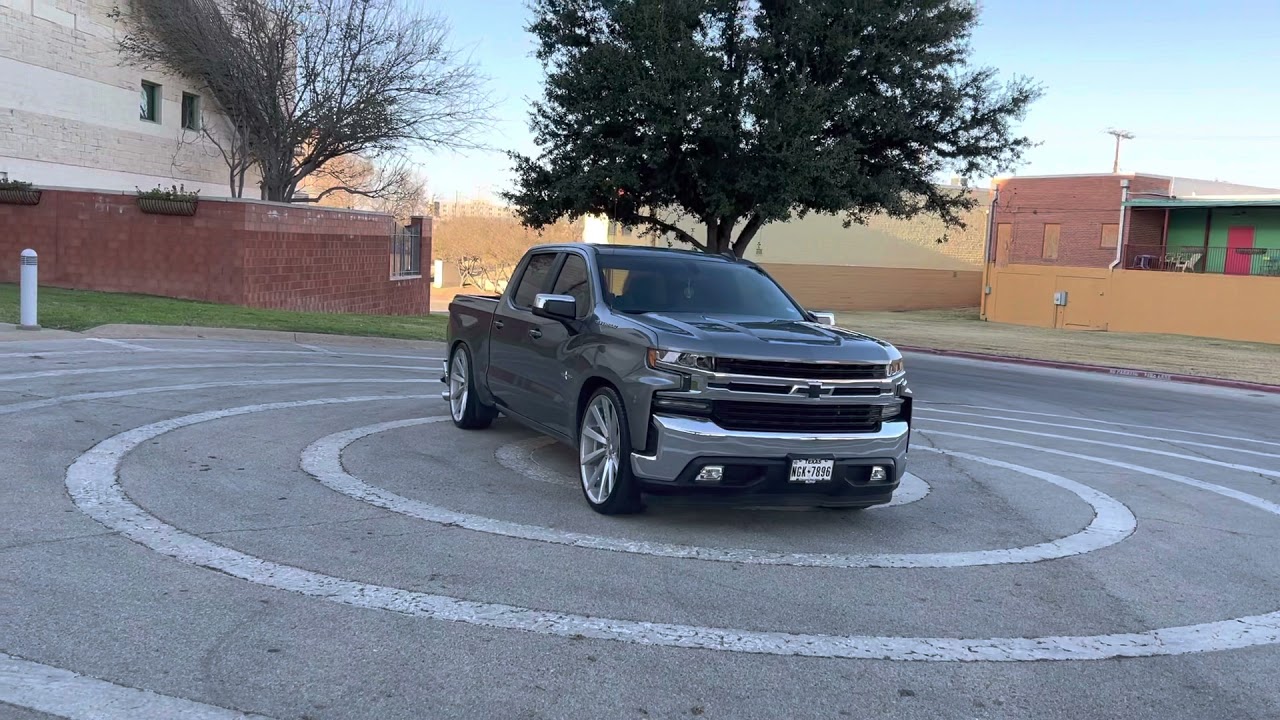 IHC suspension 2020 Lowered Silverado on 26’s - YouTube