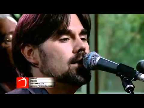 Kyle Redd Sings 'Carnival' Live in the Troubadour, TX Listening Room ...