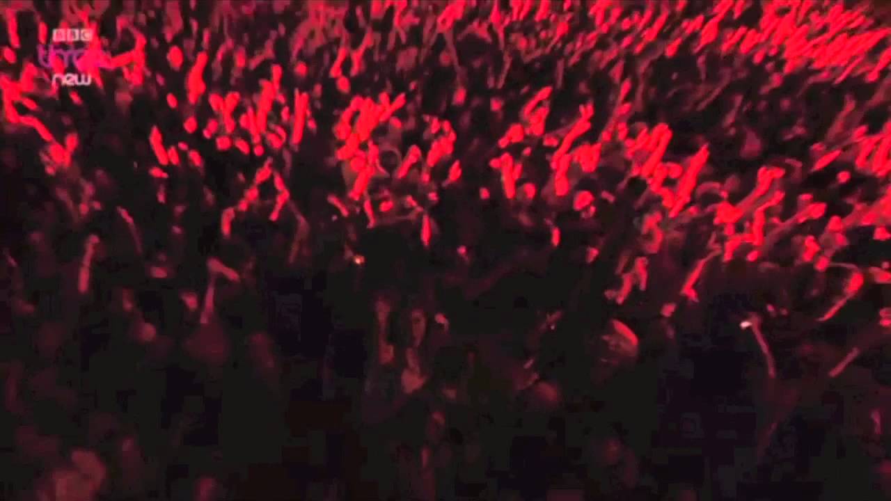 Pendulum - Propane Nightmares - Live At T In The Park 2011 - YouTube
