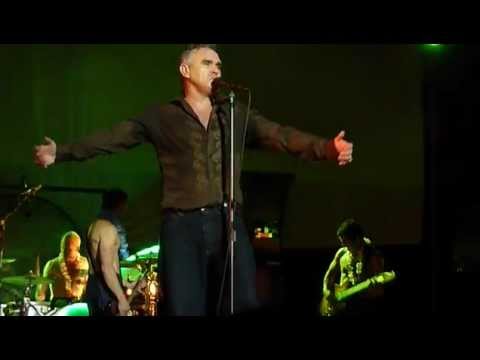 Morrissey - Speedway - Live Honolulu Hawaii 2012 - YouTube