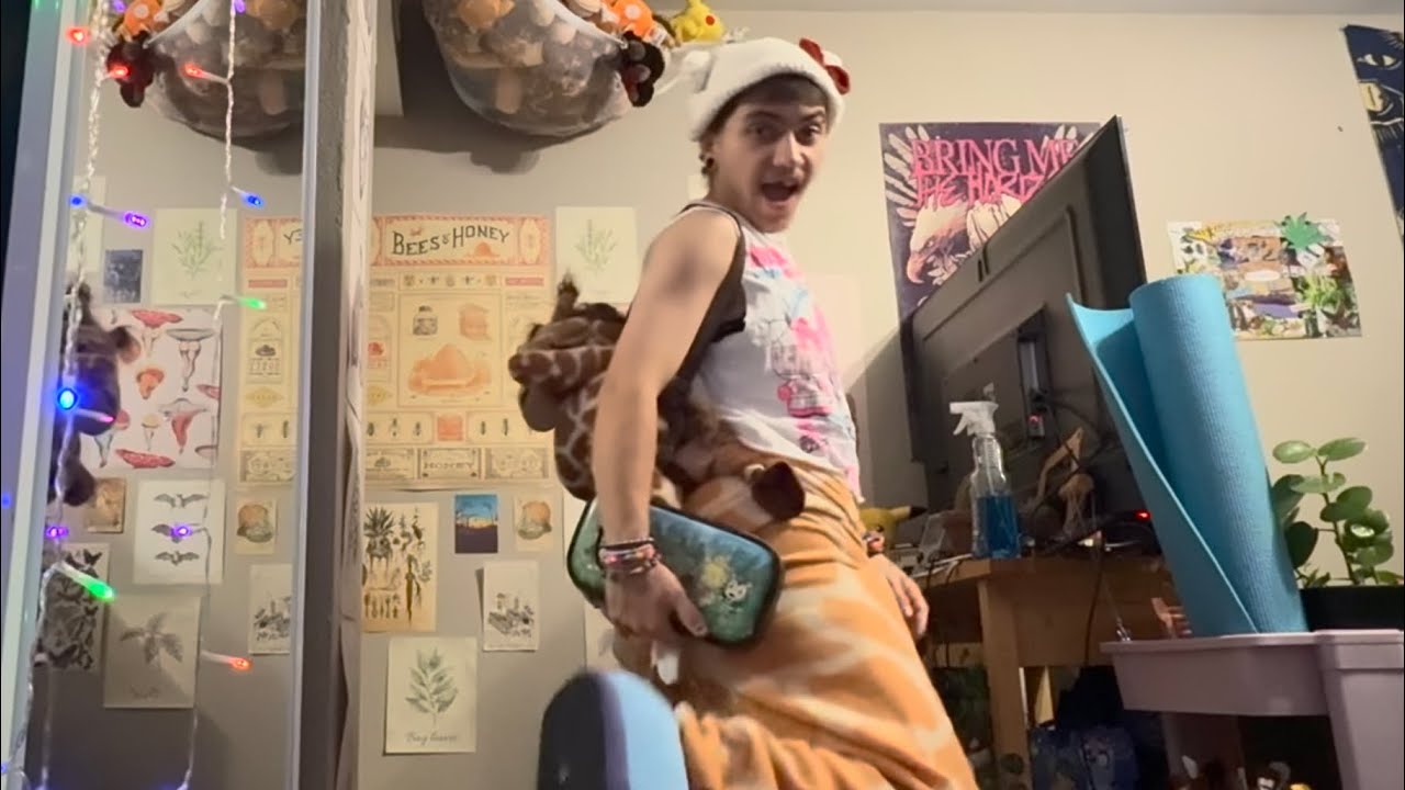 STONED DRESS TO IMPRESS IRL+ smoke 5 bowls w me - YouTube