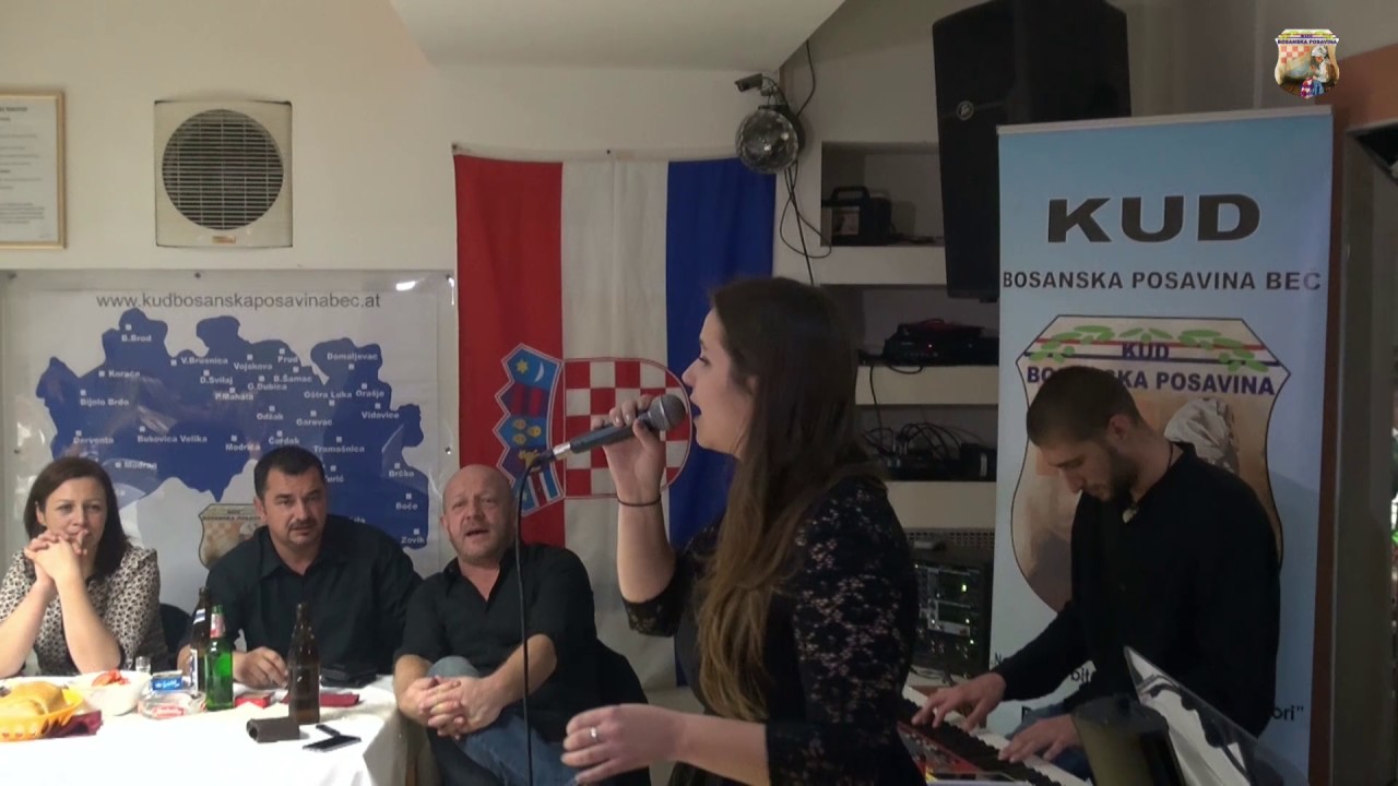KUD Bosanska Posavina Bec " DUET RUZA I MONIKA" - YouTube