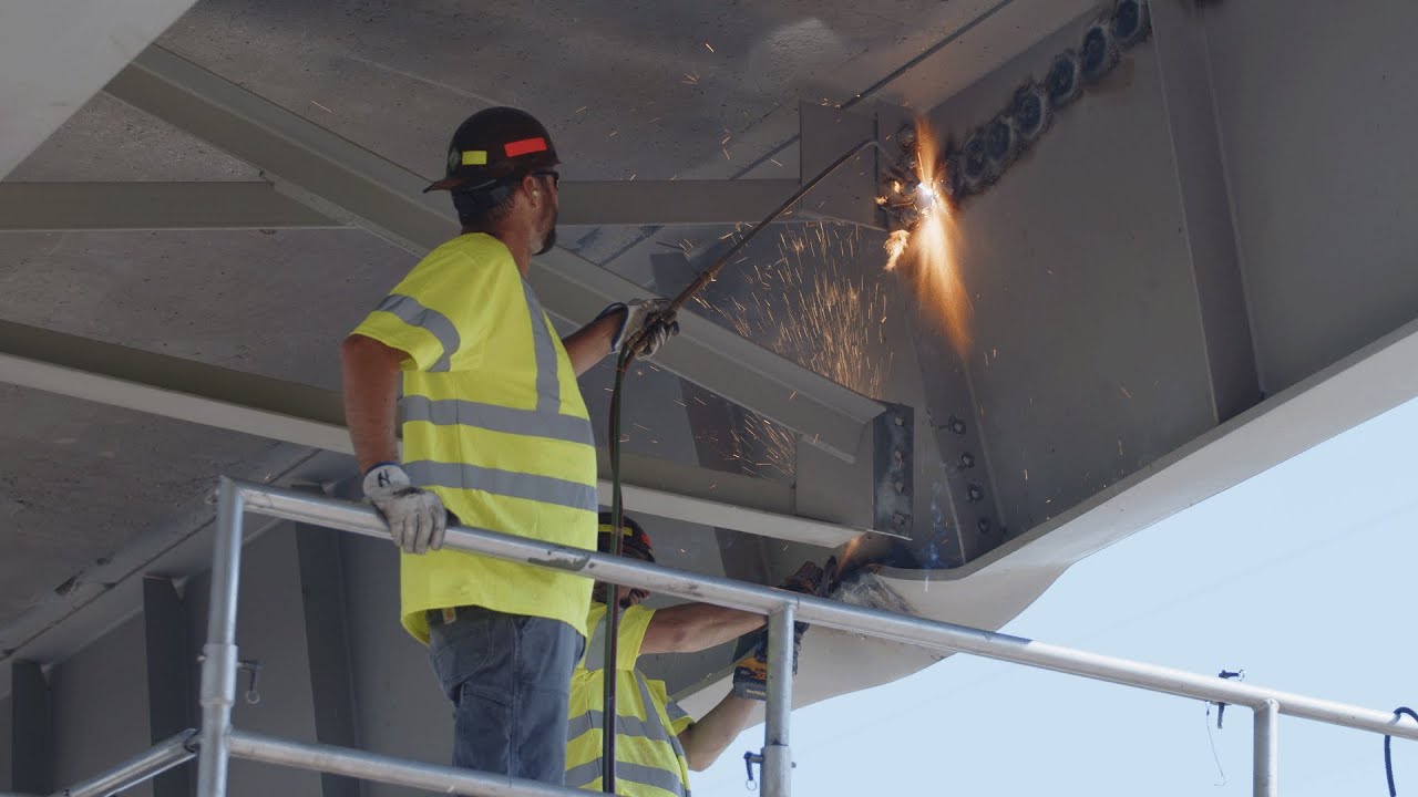HEAT STRAIGHTENING: AN EFFICIENT BRIDGE REPAIR METHOD - YouTube