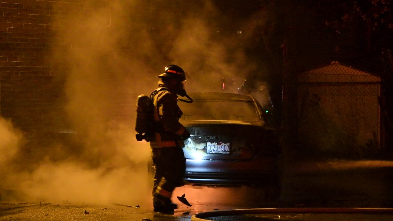 Car Fire Toronto Fire. Gas tank lets go!!! - YouTube