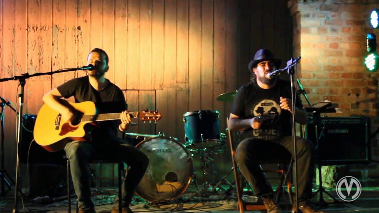 Dockery Duo (Paulo Gazela e Bruno Mothe) - Lucky Charm - YouTube